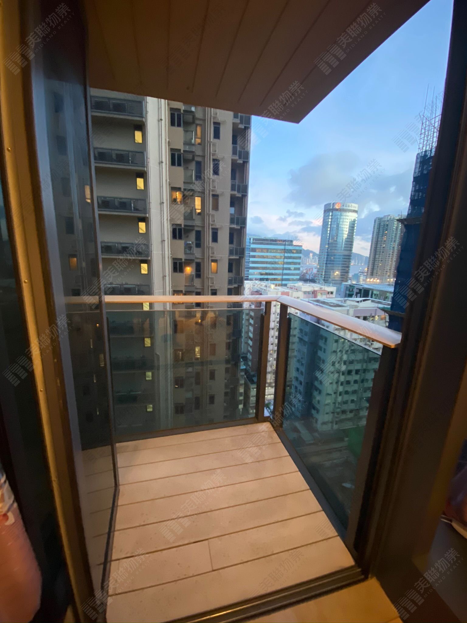 大角咀 - 利奧坊．曉岸 2座 中層 E室 | 網上搵樓 | 美聯物業